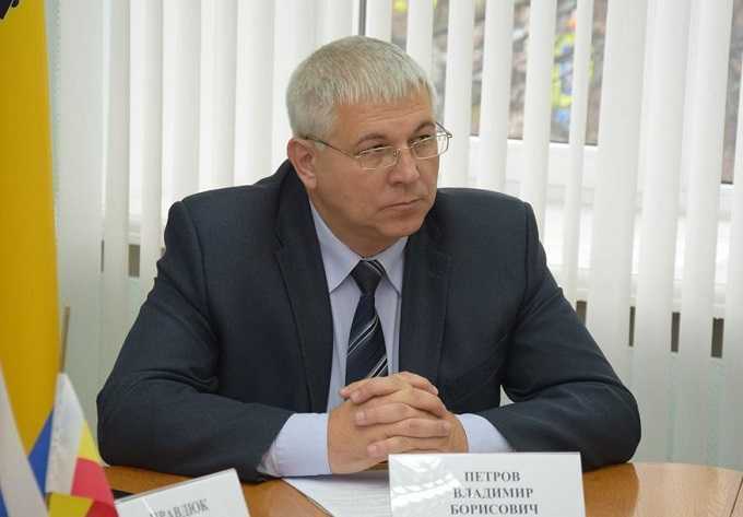 Исполнять обязанности главы администрации города Шахты будет Владимир Петров » DonDay - новости ...